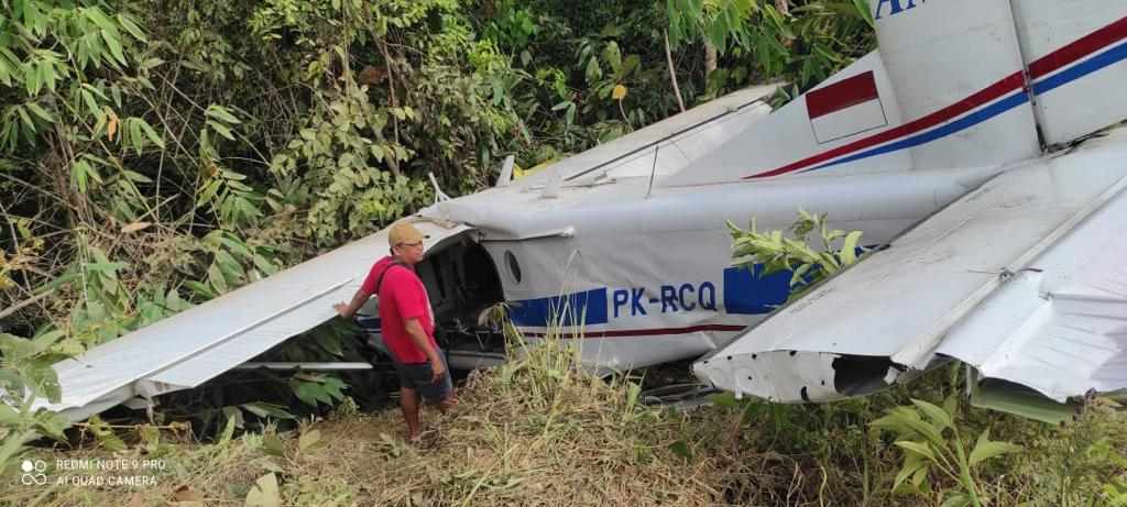 Pesawat AMA PK-RCQ Mendarat Darurat di Distrik Senggi Kabupaten Keerom ...